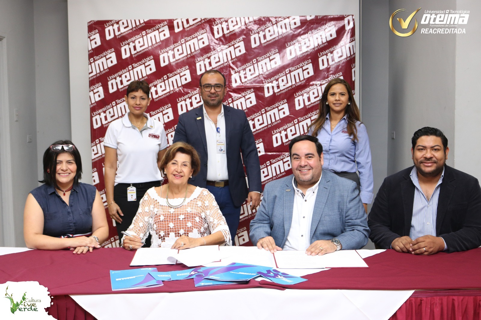 La Fundación Panamá Lidera representada por Williams Olivares, Fundador ...